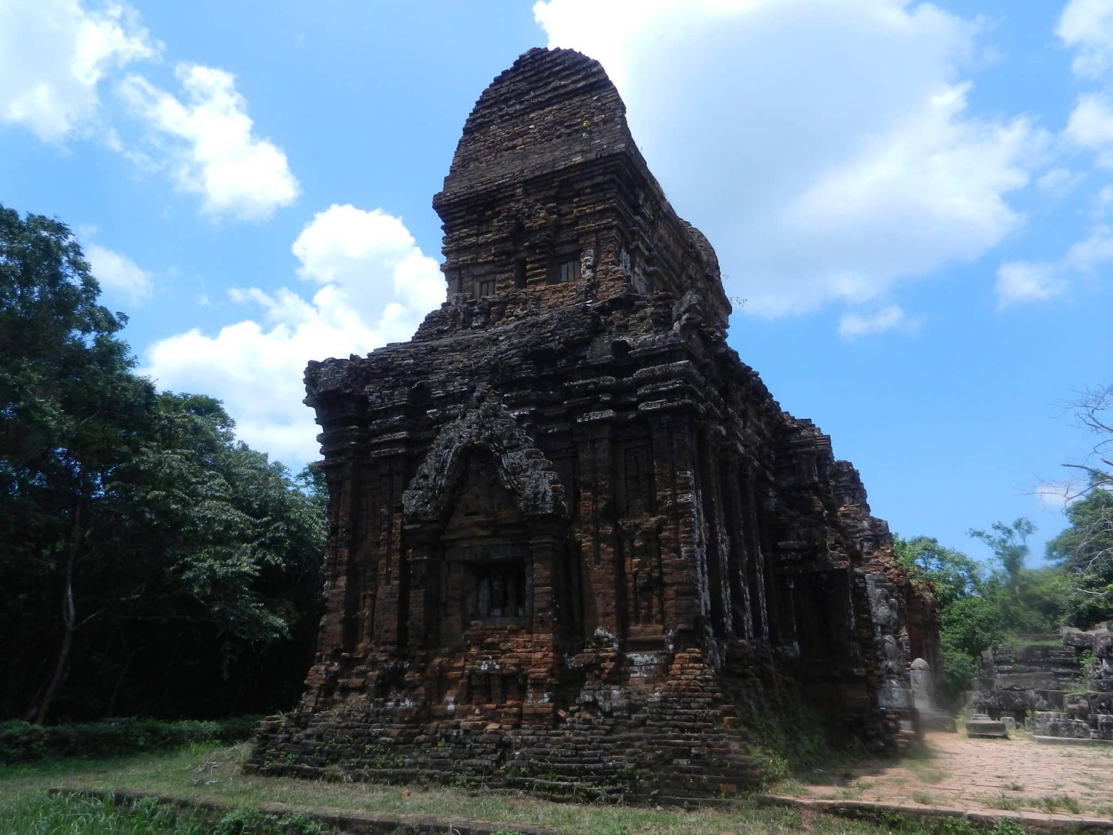 The Cham; A Great but Little-known Culture in Vietnam – Brian Holihan