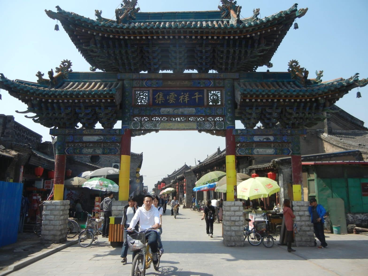 Limitless Cultural Depth in Chinese Roofs – Brian Holihan