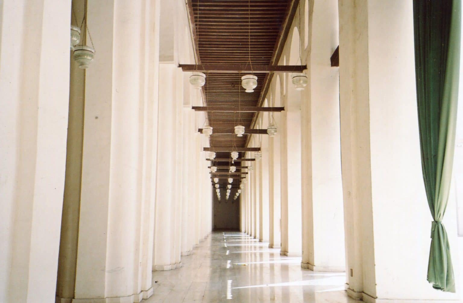Concepts of Space in Mosque Architecture – Brian Holihan